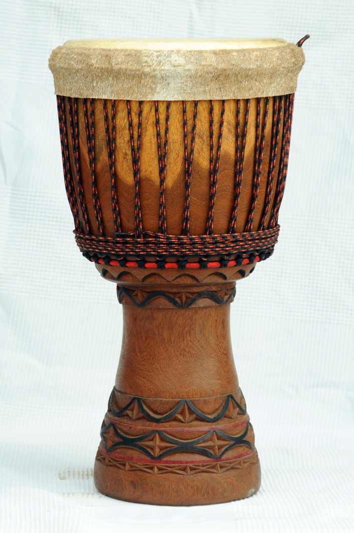 Profi Djembe kaufen - Große Bushmango Djembe Trommel aus Guinea