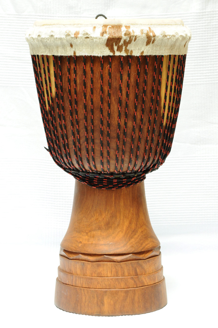 Profi Djembe kaufen - Große Rosenholz Djembe Trommel aus Guinea